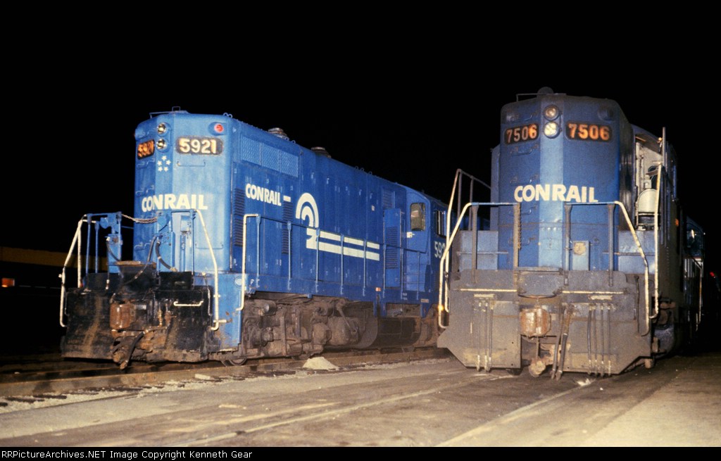 CR 5921 & CR 7506 spend the night at Raritan NJ